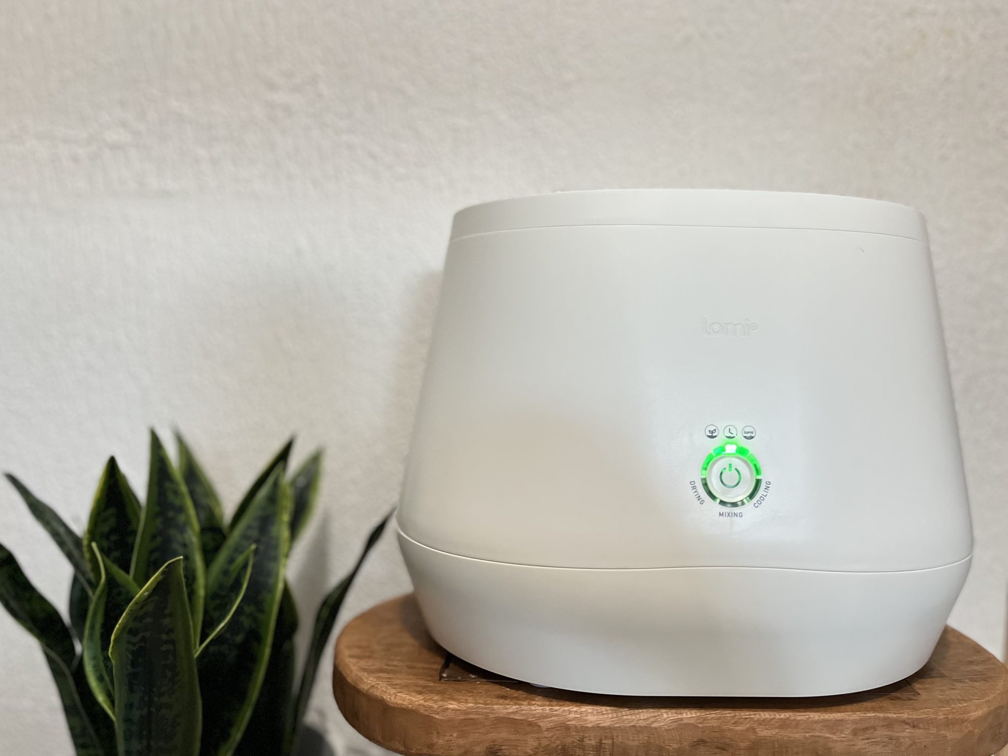 Lomi Composter Review: The New Food Composter on the Block